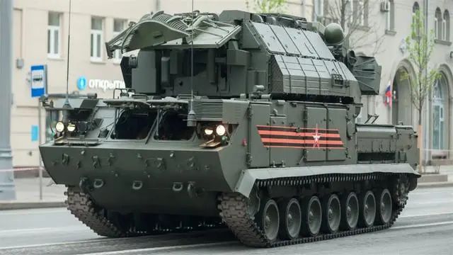 俄军投入新型 M2防空导弹！破3.5秒完成一次拦截。空御科技迄9·11事件 20周年纪念日当晚 美基地遭无人机袭击